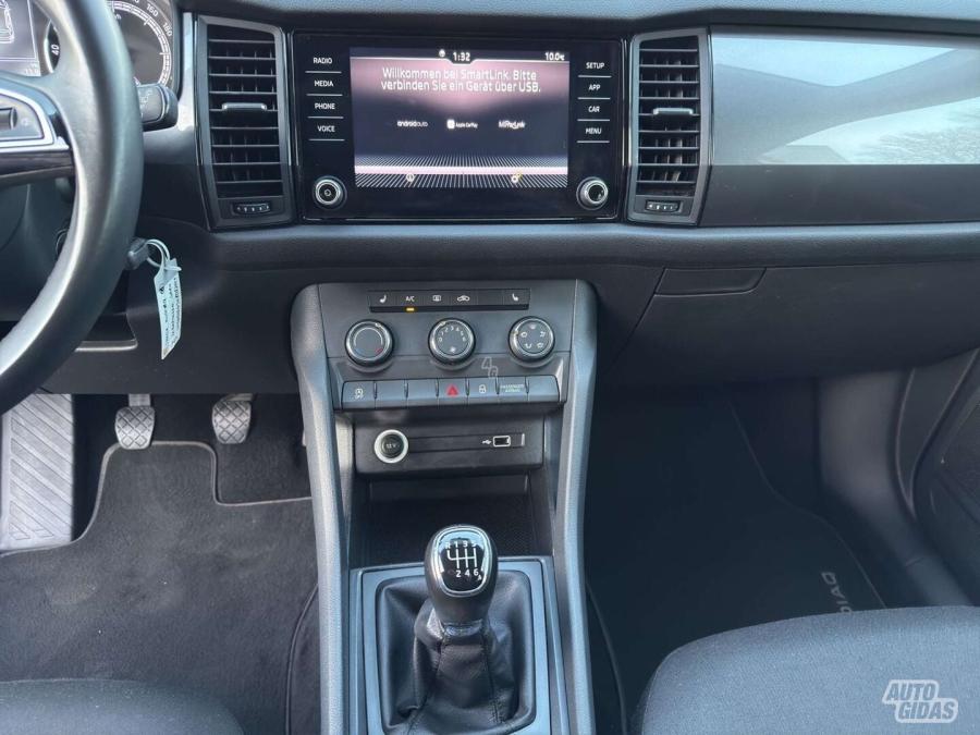 Grey Skoda Kodiaq 2019 in Kaunas, with an engine capacity of 1.50 L and mileage of 89 thousand km for 25263 €, photo 11 on AUTOMOTO.COM.LV
