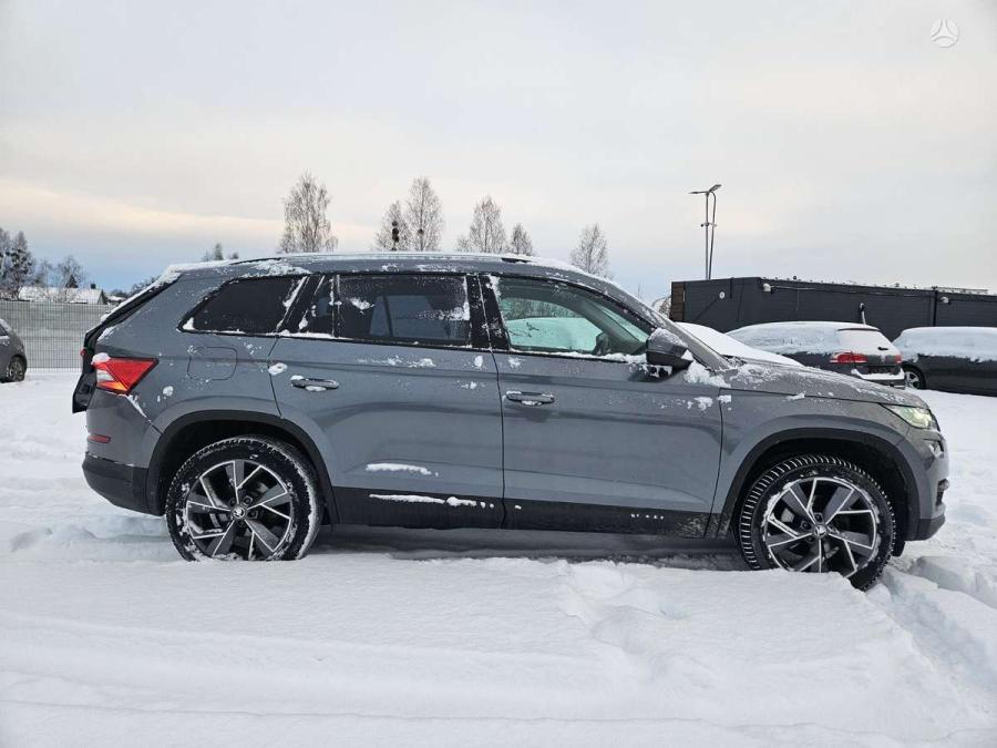 Серый Шкода Kodiaq 2019 в Каунас, объемом двигателя 1.50 л и пробегом 150 тыс. км за 13999 €, фото 2 на AUTOMOTO.COM.LV