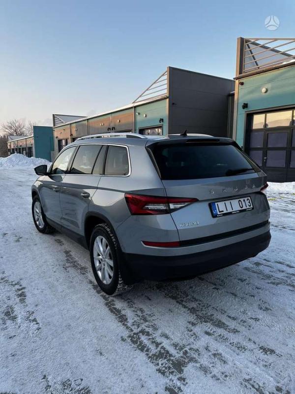 Pelēks Skoda Kodiaq 2019 Kauņa, ar dzinēja tilpumu 1.97 L un nobraukumu 141 tūkst. km par 21000 €, foto 5 vietnē AUTOMOTO.COM.LV