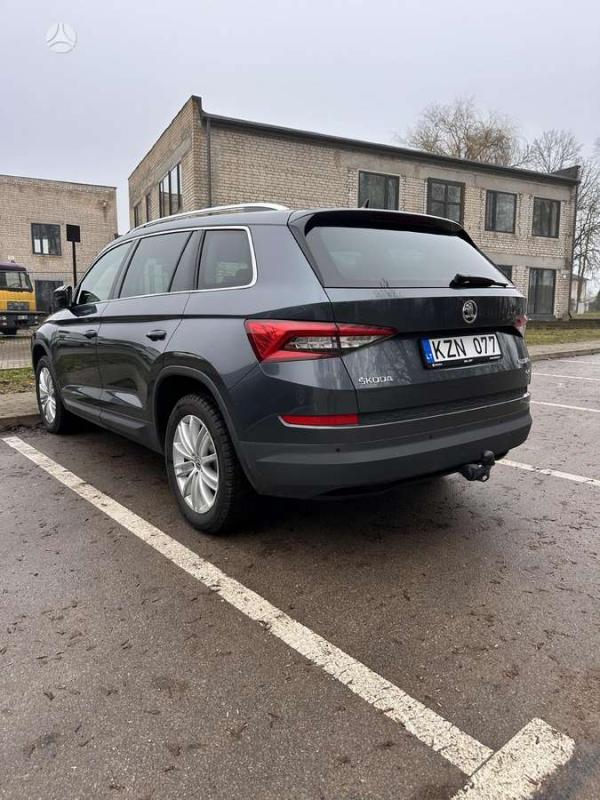 Pelēks Skoda Kodiaq 2019 Šalčininkai, ar dzinēja tilpumu 1.97 L un nobraukumu 23 tūkst. km par 24000 €, foto 4 vietnē AUTOMOTO.COM.LV