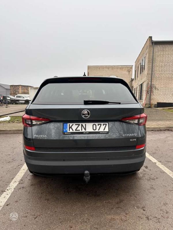 Pelēks Skoda Kodiaq 2019 Šalčininkai, ar dzinēja tilpumu 1.97 L un nobraukumu 23 tūkst. km par 24000 €, foto 5 vietnē AUTOMOTO.COM.LV