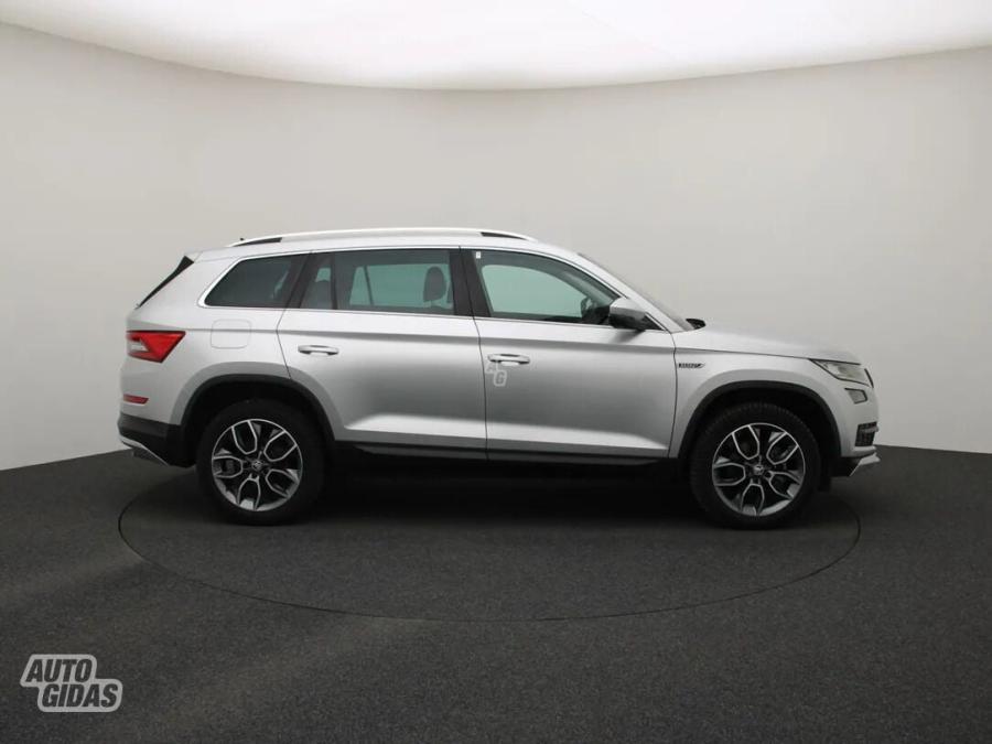 Grey Skoda Kodiaq 2019 in Vilnius, with an engine capacity of 2.00 L and mileage of 129 thousand km for 22899 €, photo 10 on AUTOMOTO.COM.LV