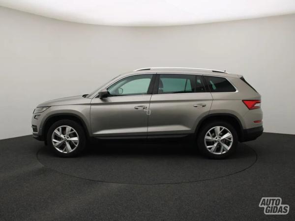 Pelēks Skoda Kodiaq 2019 Viļņa, ar dzinēja tilpumu 1.50 L un nobraukumu 200 tūkst. km par 18699 €, foto 6 vietnē AUTOMOTO.COM.LV