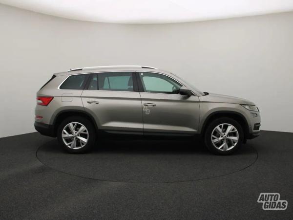 Pelēks Skoda Kodiaq 2019 Viļņa, ar dzinēja tilpumu 1.50 L un nobraukumu 200 tūkst. km par 18699 €, foto 9 vietnē AUTOMOTO.COM.LV