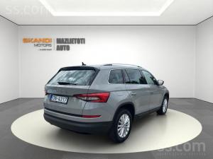 Grey Skoda Kodiaq 2019 in Riga, with an engine capacity of 2.00 L and mileage of 144 thousand km for 21490 €, photo 7 on AUTOMOTO.COM.LV