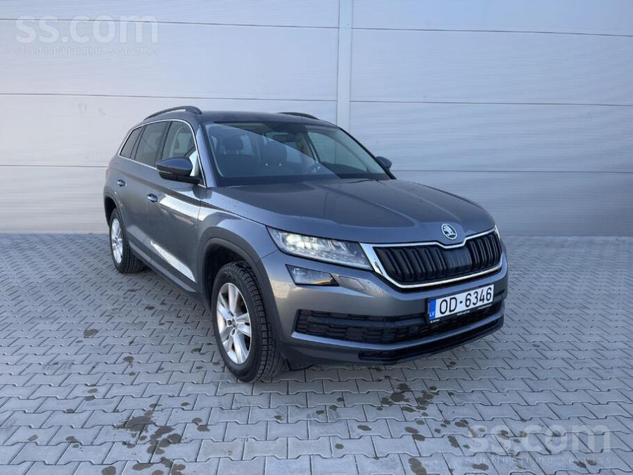 Grey Skoda Kodiaq 2019 in Jekabpils, with an engine capacity of 1.50 L and mileage of 269 thousand km for 15800 €, photo 4 on AUTOMOTO.COM.LV