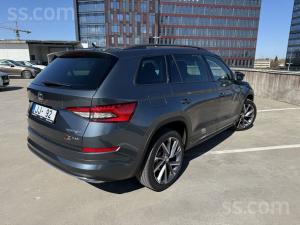 Pelēks Skoda Kodiaq 2019 Rīga, ar dzinēja tilpumu 2.00 L un nobraukumu 170 tūkst. km par 22000 €, foto 5 vietnē AUTOMOTO.COM.LV