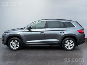 Grey Skoda Kodiaq 2019 in Riga, with an engine capacity of 1.50 L and mileage of 106 thousand km for 18700 €, photo 3 on AUTOMOTO.COM.LV