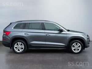 Grey Skoda Kodiaq 2019 in Riga, with an engine capacity of 1.50 L and mileage of 106 thousand km for 18700 €, photo 7 on AUTOMOTO.COM.LV