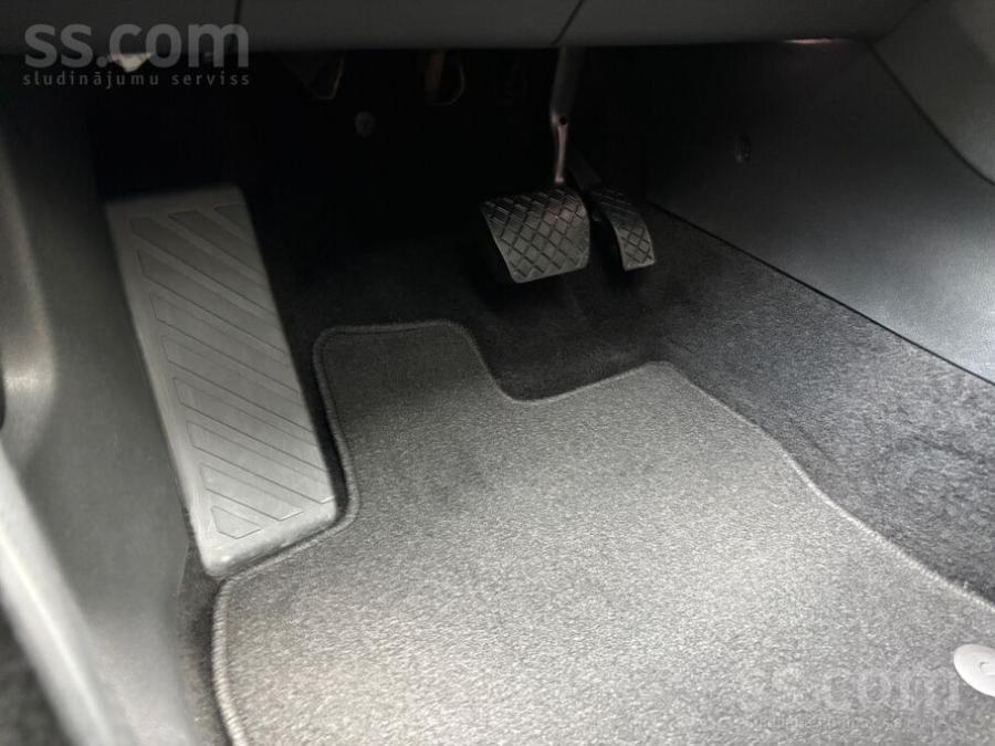 Grey Skoda Kodiaq 2019 in Riga, with an engine capacity of 1.50 L and mileage of 106 thousand km for 18700 €, photo 19 on AUTOMOTO.COM.LV
