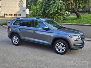 Grey Skoda Kodiaq 2019 in Jekabpils, with an engine capacity of 1.50 L and mileage of 269 thousand km for 15490 €, photo 6 on AUTOMOTO.COM.LV