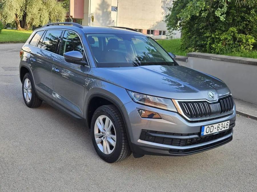 Pelēks Skoda Kodiaq 2019 Jēkabpils, ar dzinēja tilpumu 1.50 L un nobraukumu 269 tūkst. km par 15490 €, foto 5 vietnē AUTOMOTO.COM.LV