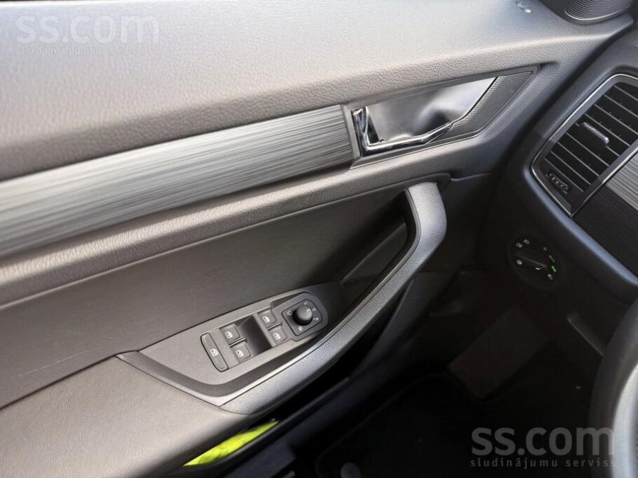 Pelēks Skoda Kodiaq 2019 Rīga, ar dzinēja tilpumu 1.50 L un nobraukumu 87 tūkst. km par 20490 €, foto 23 vietnē AUTOMOTO.COM.LV