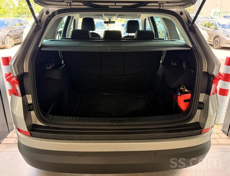 Pelēks Skoda Kodiaq 2019 Rīga, ar dzinēja tilpumu 1.50 L un nobraukumu 87 tūkst. km par 20490 €, foto 26 vietnē AUTOMOTO.COM.LV