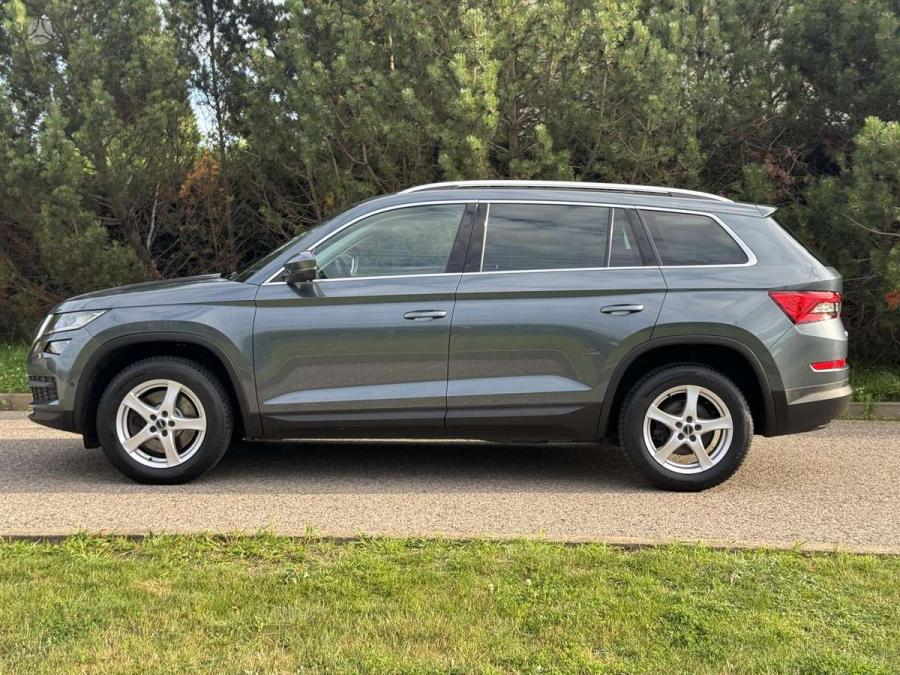 Pelēks Skoda Kodiaq 2019 Viļņa, ar dzinēja tilpumu 1.98 L un nobraukumu 177 tūkst. km par 22500 €, foto 4 vietnē AUTOMOTO.COM.LV