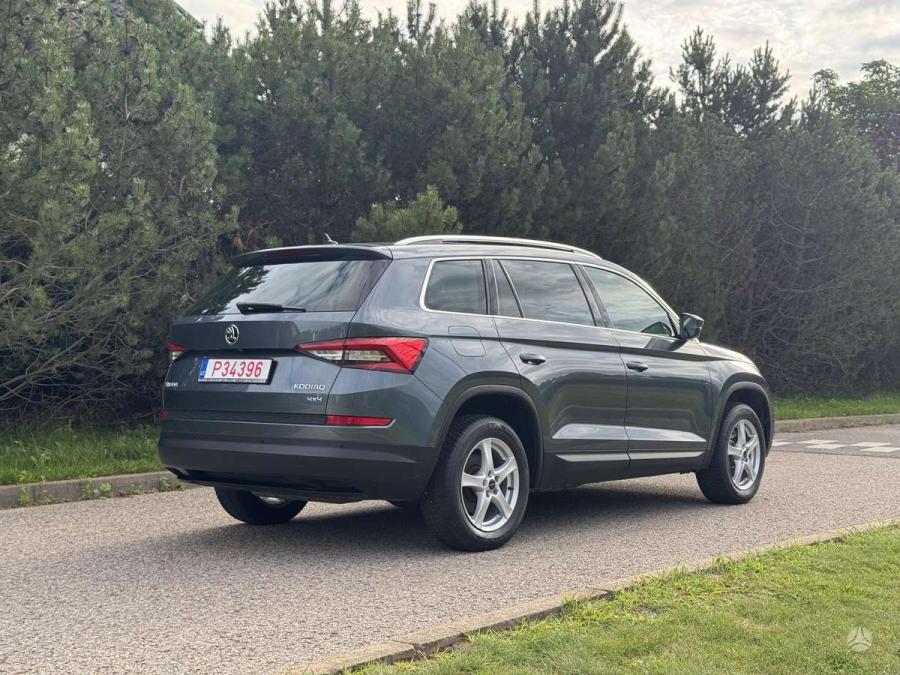 Pelēks Skoda Kodiaq 2019 Viļņa, ar dzinēja tilpumu 1.98 L un nobraukumu 177 tūkst. km par 22500 €, foto 7 vietnē AUTOMOTO.COM.LV