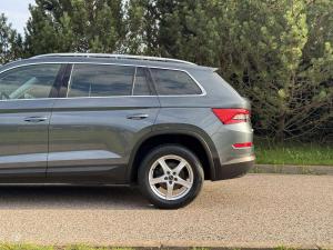 Pelēks Skoda Kodiaq 2019 Viļņa, ar dzinēja tilpumu 1.98 L un nobraukumu 177 tūkst. km par 22500 €, foto 12 vietnē AUTOMOTO.COM.LV