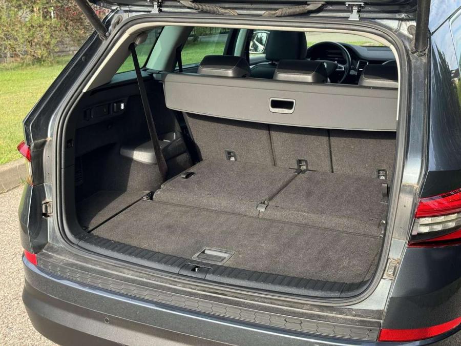 Pelēks Skoda Kodiaq 2019 Viļņa, ar dzinēja tilpumu 1.98 L un nobraukumu 177 tūkst. km par 22500 €, foto 15 vietnē AUTOMOTO.COM.LV