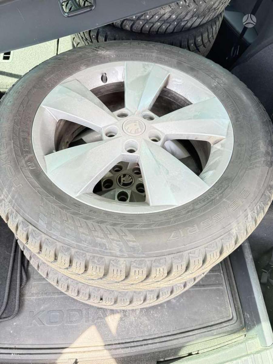 Pelēks Skoda Kodiaq 2019 Viļņa, ar dzinēja tilpumu 1.97 L un nobraukumu 262 tūkst. km par 18250 €, foto 19 vietnē AUTOMOTO.COM.LV