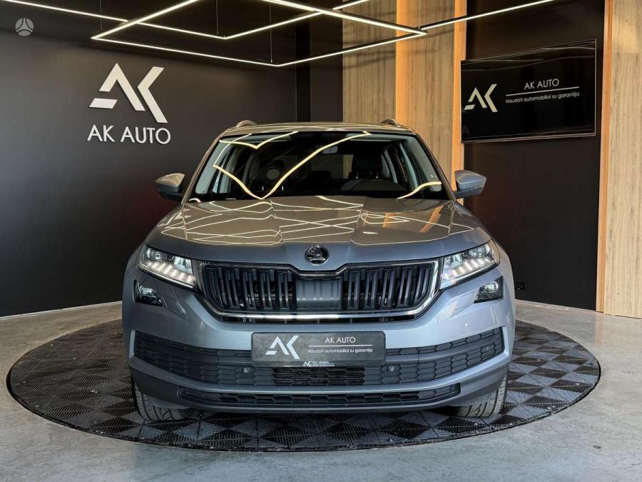 Pelēks Skoda Kodiaq 2019 Kauņa, ar dzinēja tilpumu 1.97 L un nobraukumu 217 tūkst. km par 18990 €, foto 5 vietnē AUTOMOTO.COM.LV
