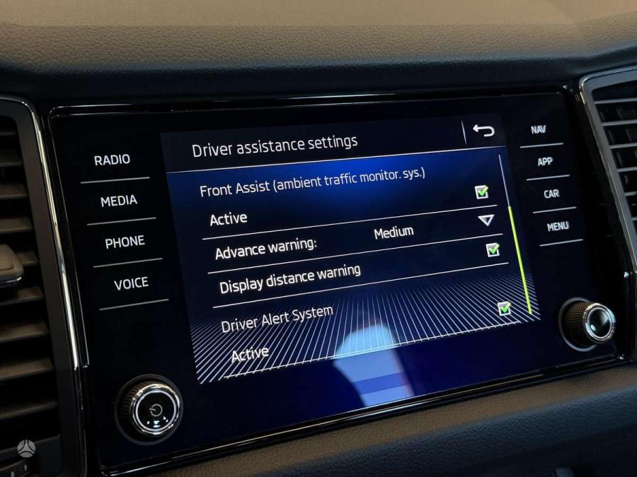 Pelēks Skoda Kodiaq 2019 Kauņa, ar dzinēja tilpumu 1.97 L un nobraukumu 217 tūkst. km par 18990 €, foto 38 vietnē AUTOMOTO.COM.LV