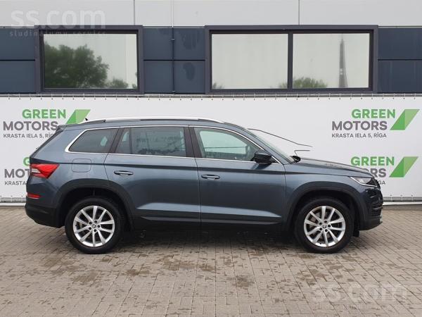 Skoda Kodiaq 2019 in Riga on AUTOMOTO.COM.LV Grey Skoda Kodiaq 2019 in Riga, with an engine capacity of 2.00 L and mileage of 192 thousand km for 19900 €, photo 5 on AUTOMOTO.COM.LV