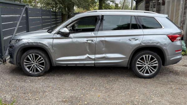 Skoda Kodiaq 2019 in Jonava on AUTOMOTO.COM.LV Grey Skoda Kodiaq 2019 in Jonava, with an engine capacity of 1.97 L and mileage of 240 thousand km for 11600 €, photo 5 on AUTOMOTO.COM.LV