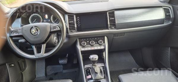 Grey Skoda Kodiaq 2019 in Riga, with an engine capacity of 2.00 L and mileage of 253 thousand km for 17500 €, photo 6 on AUTOMOTO.COM.LV