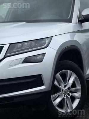Серый Шкода Kodiaq 2019 в Рига, объемом двигателя 1.50 л и пробегом 97 тыс. км за 18500 €, фото 6 на AUTOMOTO.COM.LV