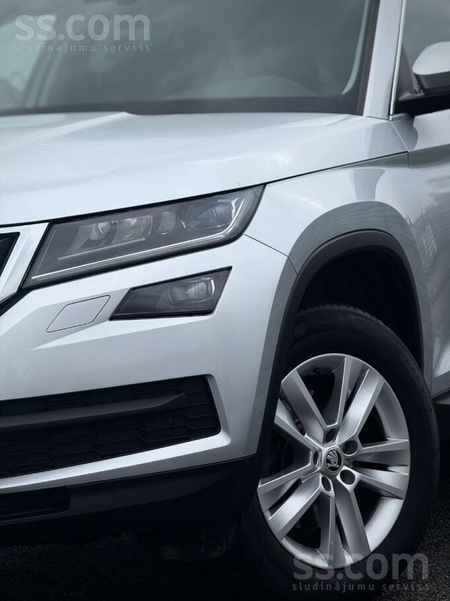 Серый Шкода Kodiaq 2019 в Рига, объемом двигателя 1.50 л и пробегом 97 тыс. км за 18500 €, фото 6 на AUTOMOTO.COM.LV