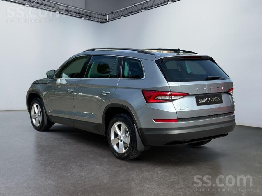 Pelēks Skoda Kodiaq 2020 Rīga, ar dzinēja tilpumu 1.50 L un nobraukumu 71 tūkst. km par 20920 €, foto 3 vietnē AUTOMOTO.COM.LV