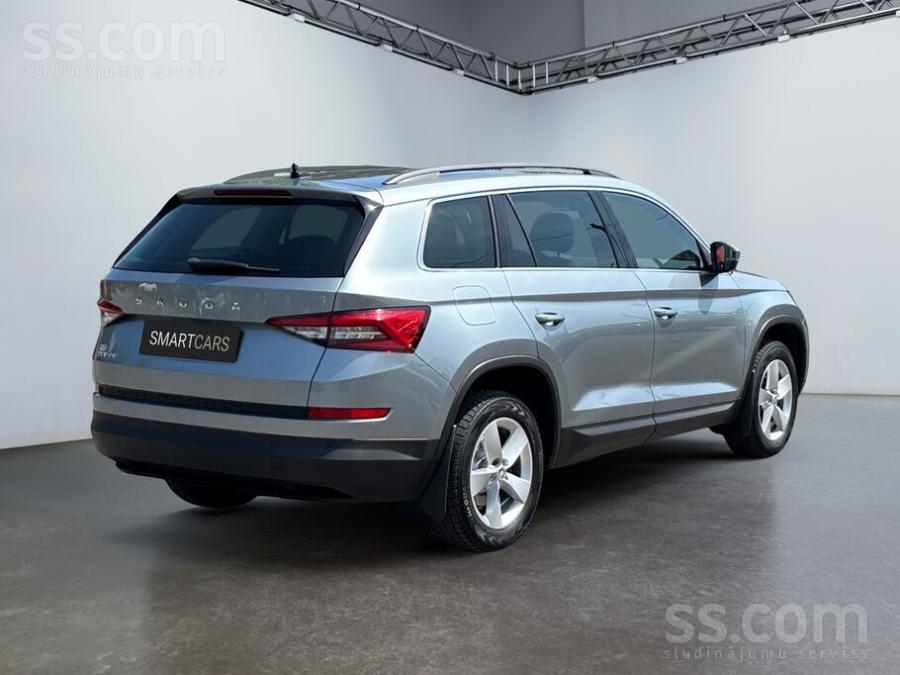 Pelēks Skoda Kodiaq 2020 Rīga, ar dzinēja tilpumu 1.50 L un nobraukumu 71 tūkst. km par 20920 €, foto 5 vietnē AUTOMOTO.COM.LV