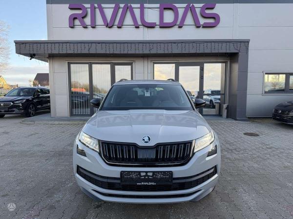 Pelēks Skoda Kodiaq 2020 Šauļi, ar dzinēja tilpumu 1.50 L un nobraukumu 149 tūkst. km par 21768 €, foto 1 vietnē AUTOMOTO.COM.LV