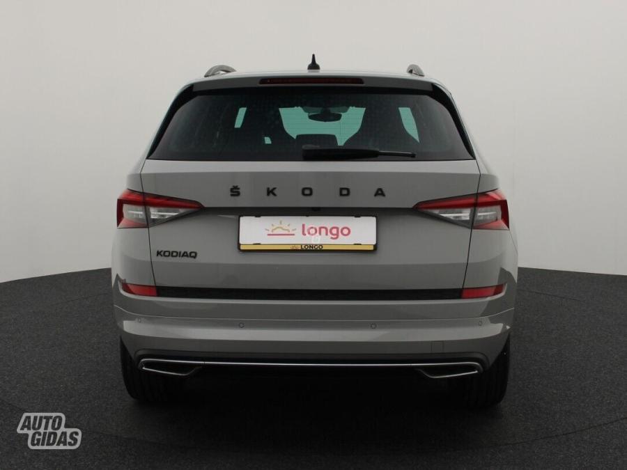 Grey Skoda Kodiaq 2020 in Vilnius, with an engine capacity of 1.50 L and mileage of 209 thousand km for 21699 €, photo 5 on AUTOMOTO.COM.LV