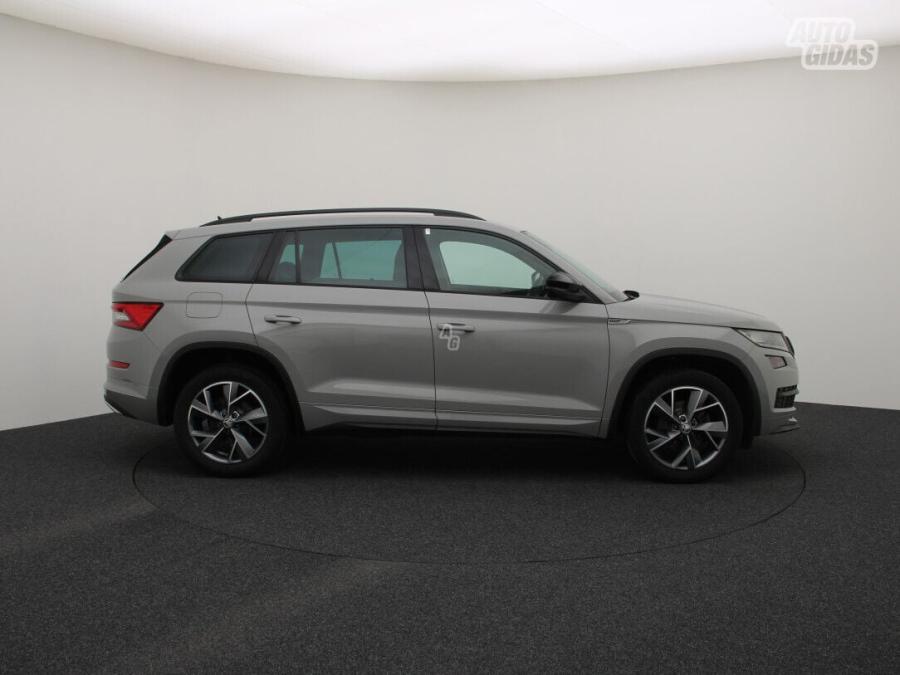 Grey Skoda Kodiaq 2020 in Vilnius, with an engine capacity of 1.50 L and mileage of 209 thousand km for 21699 €, photo 9 on AUTOMOTO.COM.LV