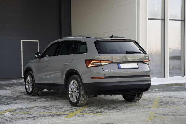 Pelēks Skoda Kodiaq 2020 Viļņa, ar dzinēja tilpumu 1.50 L un nobraukumu 195 tūkst. km par 22000 €, foto 5 vietnē AUTOMOTO.COM.LV