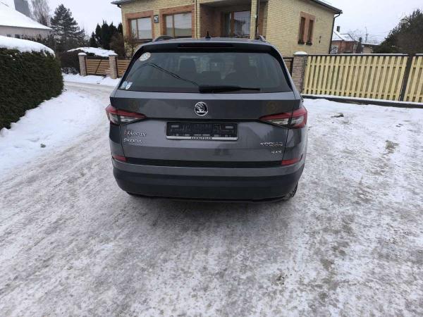 Pelēks Skoda Kodiaq 2020 Šauļi, ar dzinēja tilpumu 1.98 L un nobraukumu 101 tūkst. km par 19900 €, foto 6 vietnē AUTOMOTO.COM.LV