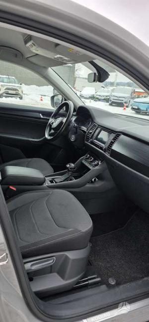 Pelēks Skoda Kodiaq 2020 Viļņa, ar dzinēja tilpumu 1.50 L un nobraukumu 103 tūkst. km par 22980 €, foto 22 vietnē AUTOMOTO.COM.LV