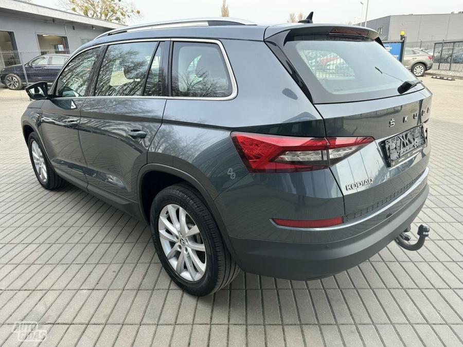 Pelēks Skoda Kodiaq 2020 Kauņa, ar dzinēja tilpumu 1.50 L un nobraukumu 170 tūkst. km par 18900 €, foto 5 vietnē AUTOMOTO.COM.LV