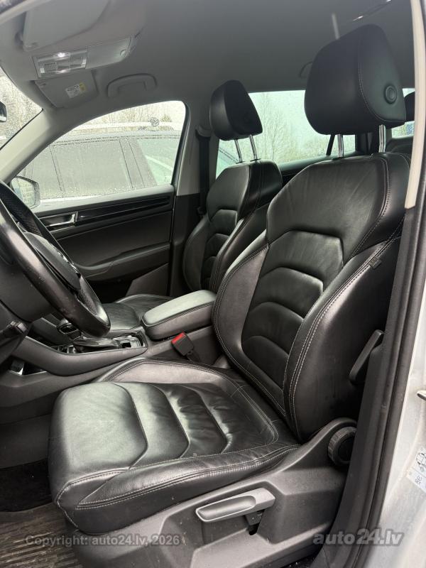 Grey Skoda Kodiaq 2020 in Tallinn, with an engine capacity of 2.00 L and mileage of 175 thousand km for 24500 €, photo 6 on AUTOMOTO.COM.LV