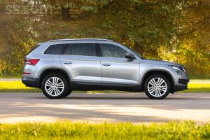 Pelēks Skoda Kodiaq 2020 Jelgava, ar dzinēja tilpumu 1.50 L un nobraukumu 0 tūkst. km par 17500 €, foto 4 vietnē AUTOMOTO.COM.LV