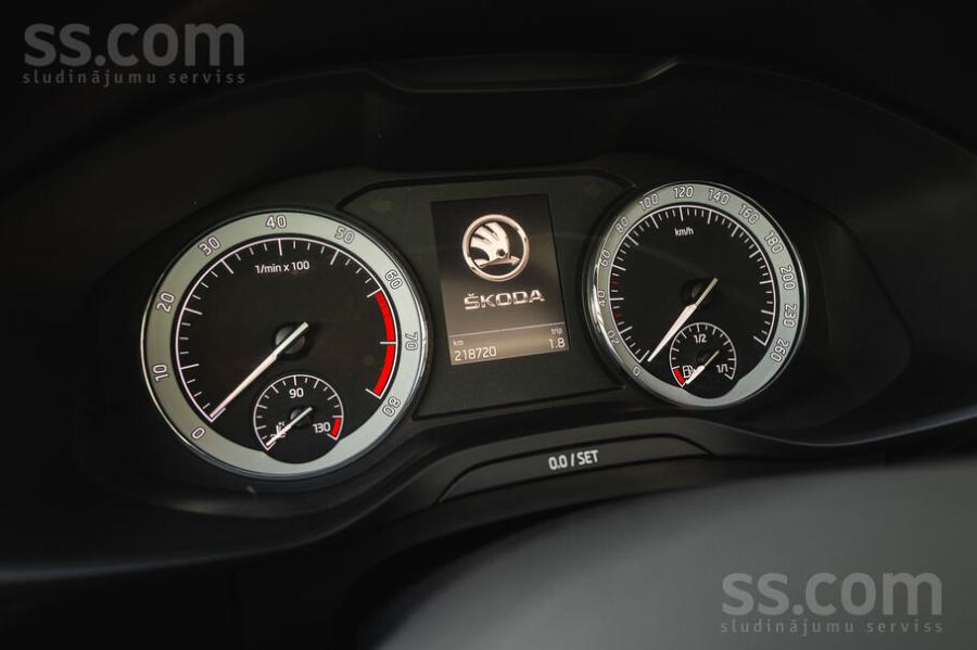 Pelēks Skoda Kodiaq 2020 Jelgava, ar dzinēja tilpumu 1.50 L un nobraukumu 0 tūkst. km par 17500 €, foto 23 vietnē AUTOMOTO.COM.LV