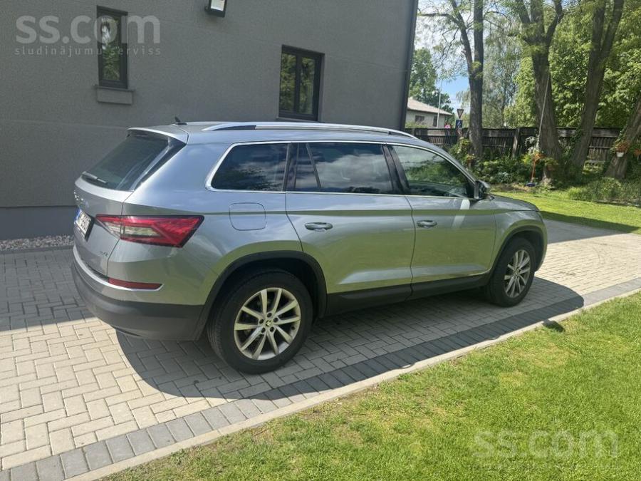 Grey Skoda Kodiaq 2020 in Riga, with an engine capacity of 2.00 L and mileage of 43 thousand km for 26800 €, photo 10 on AUTOMOTO.COM.LV