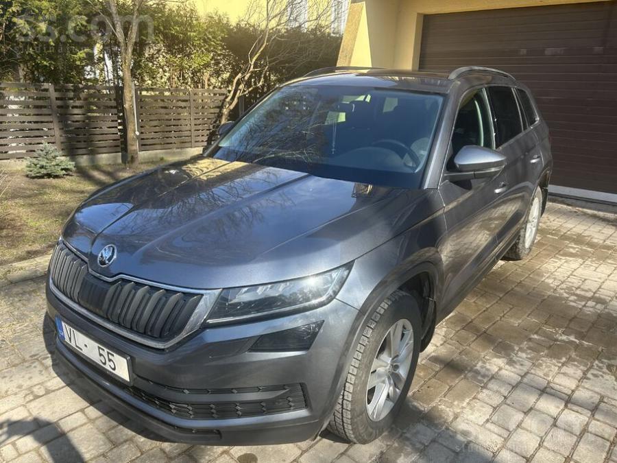 Grey Skoda Kodiaq 2020 in Jurmala, with an engine capacity of 1.50 L and mileage of 125 thousand km for 19490 €, photo 1 on AUTOMOTO.COM.LV