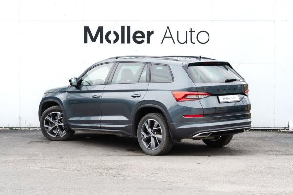 Grey Skoda Kodiaq 2020 in Riga, with an engine capacity of 2.00 L and mileage of 160 thousand km for 21500 €, photo 3 on AUTOMOTO.COM.LV