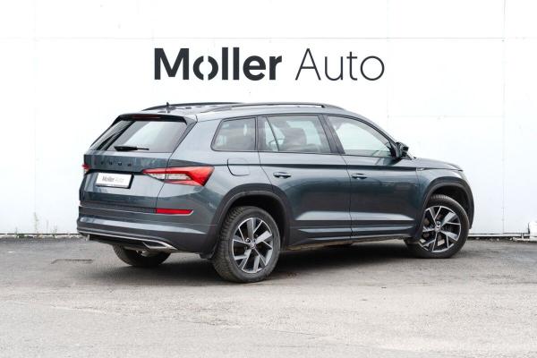 Grey Skoda Kodiaq 2020 in Riga, with an engine capacity of 2.00 L and mileage of 160 thousand km for 21500 €, photo 4 on AUTOMOTO.COM.LV
