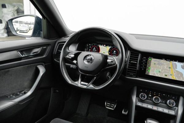 Grey Skoda Kodiaq 2020 in Riga, with an engine capacity of 2.00 L and mileage of 160 thousand km for 21500 €, photo 8 on AUTOMOTO.COM.LV