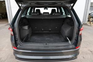 Pelēks Skoda Kodiaq 2020 Rīga, ar dzinēja tilpumu 2.00 L un nobraukumu 160 tūkst. km par 21500 €, foto 28 vietnē AUTOMOTO.COM.LV