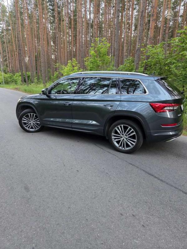 Grey Skoda Kodiaq 2020 in Vilnius, with an engine capacity of 1.97 L and mileage of 187 thousand km for 25300 €, photo 2 on AUTOMOTO.COM.LV