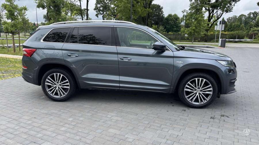 Grey Skoda Kodiaq 2020 in Kaunas, with an engine capacity of 1.97 L and mileage of 350 thousand km for 17450 €, photo 6 on AUTOMOTO.COM.LV